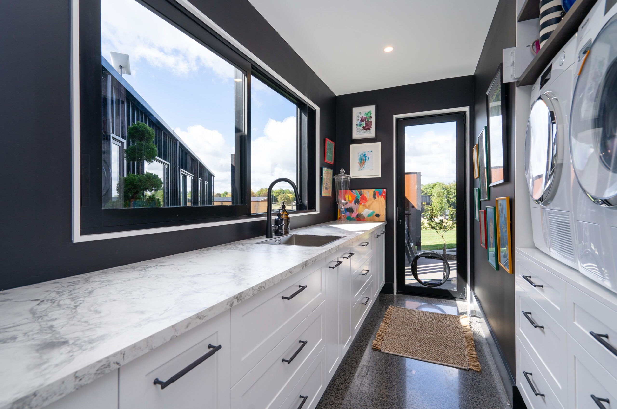 White and Bright - Treetown Kitchens